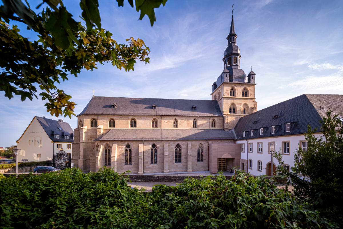 Peel-Off-Paste für historische Fassaden im Kloster Tholey - bauhandwerk