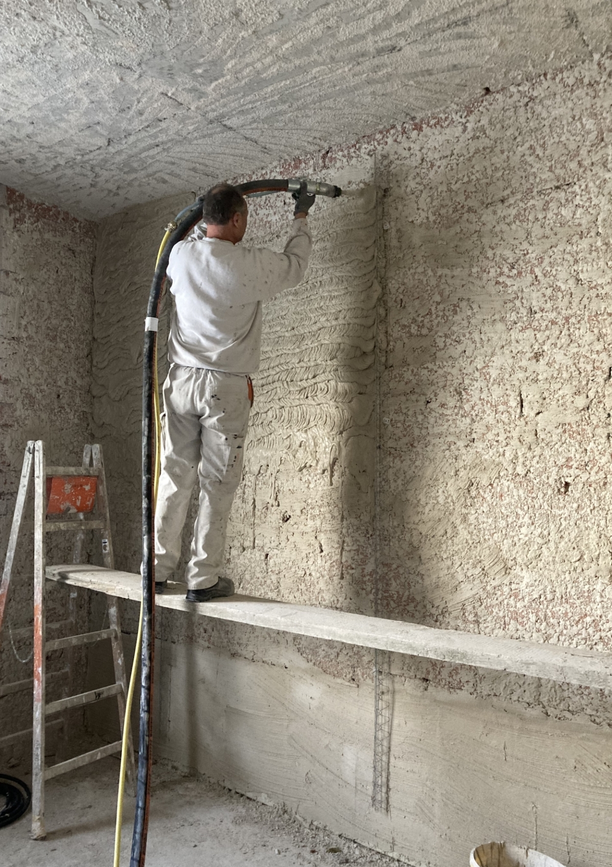 Maßanzug mit Innenfutter - bauhandwerk