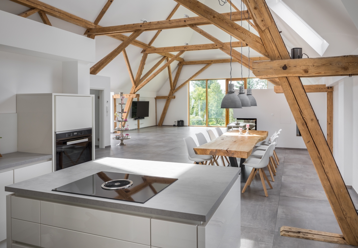 Keramischer Trockenestrich mit Fußbodenheizung für alten Heuboden in ...