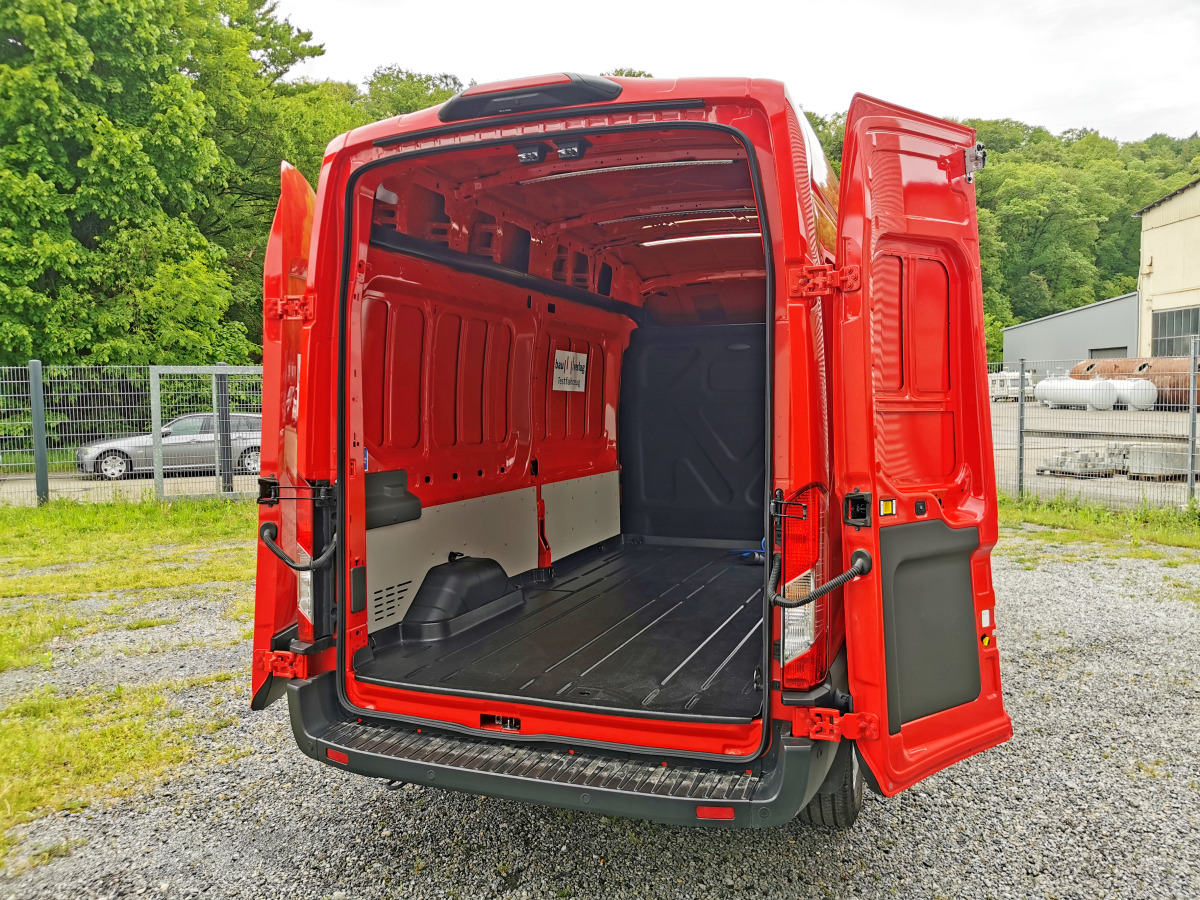 Der Ford „eTransit Trend L3/H3“ im Praxistest - bauhandwerk