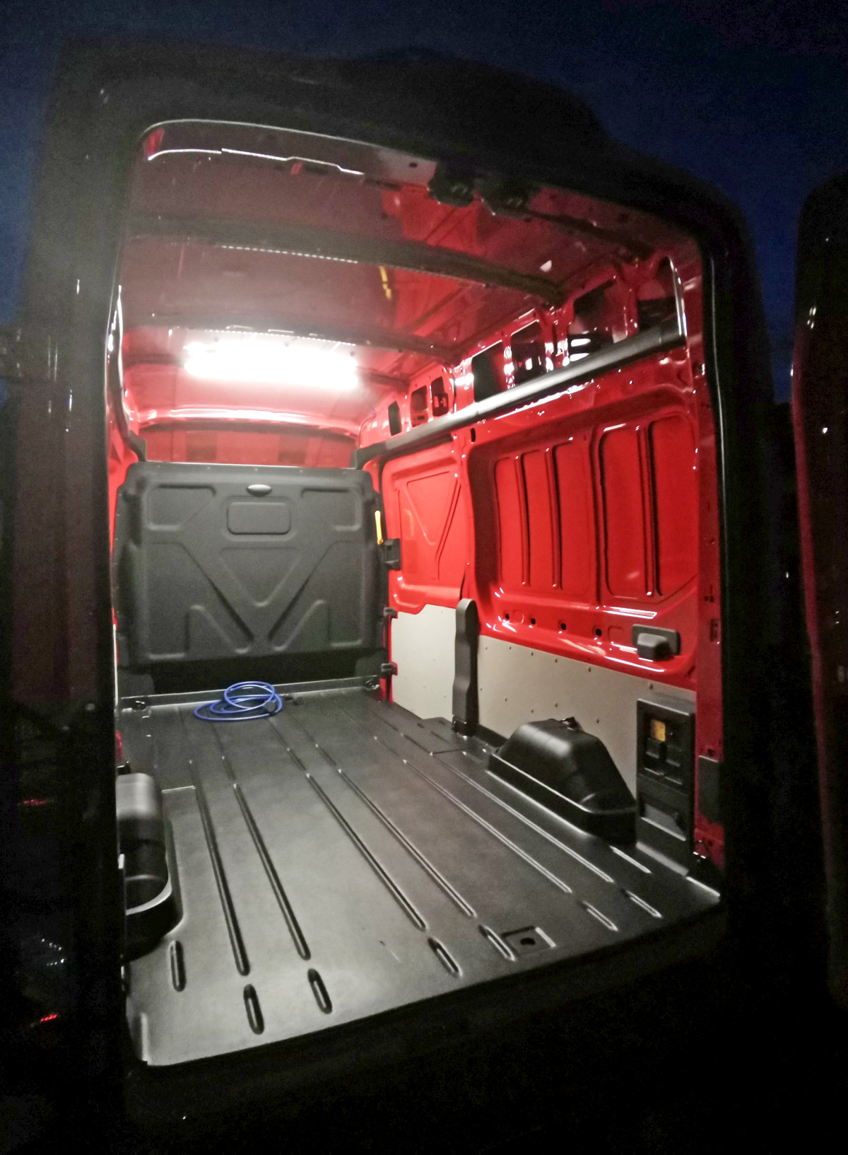 Ladeflche Ford Transit Mae Laderaum