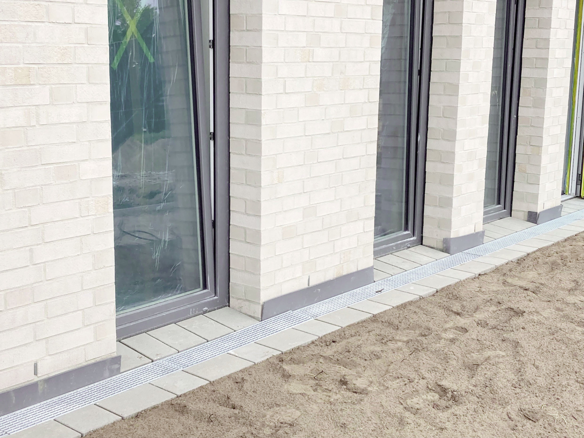 Abdichtung von bodentiefen Fenstern und Türen an der Kindertagesstätte ...