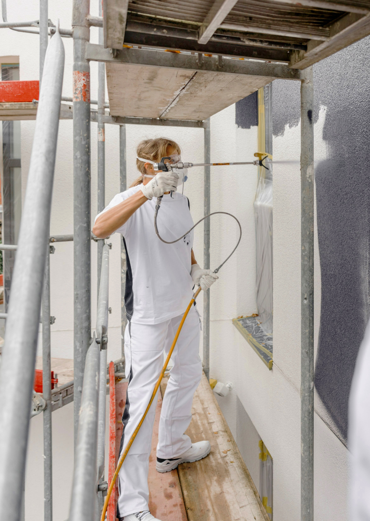 WDVS-Fassaden mit intensiven Farbtönen gestalten - bauhandwerk